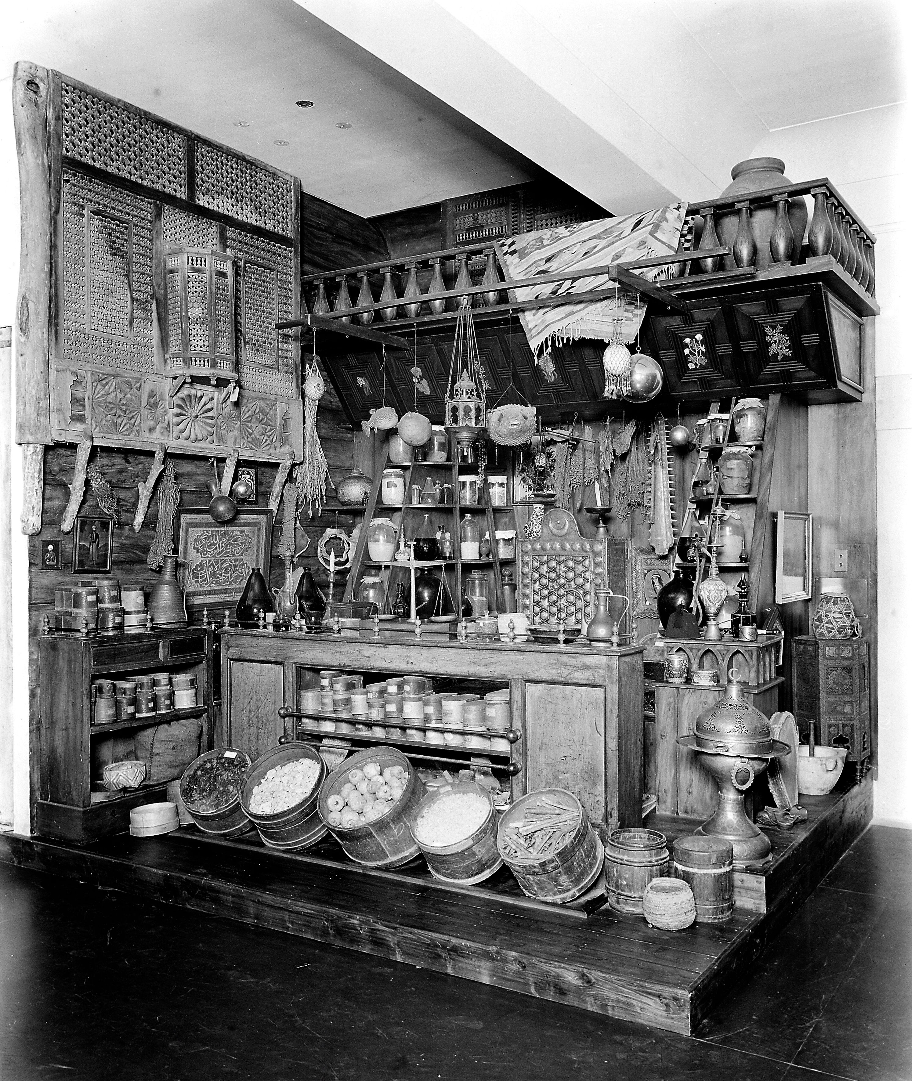 M0006329: Turkish pharmacy, interior | Wellcome Collection