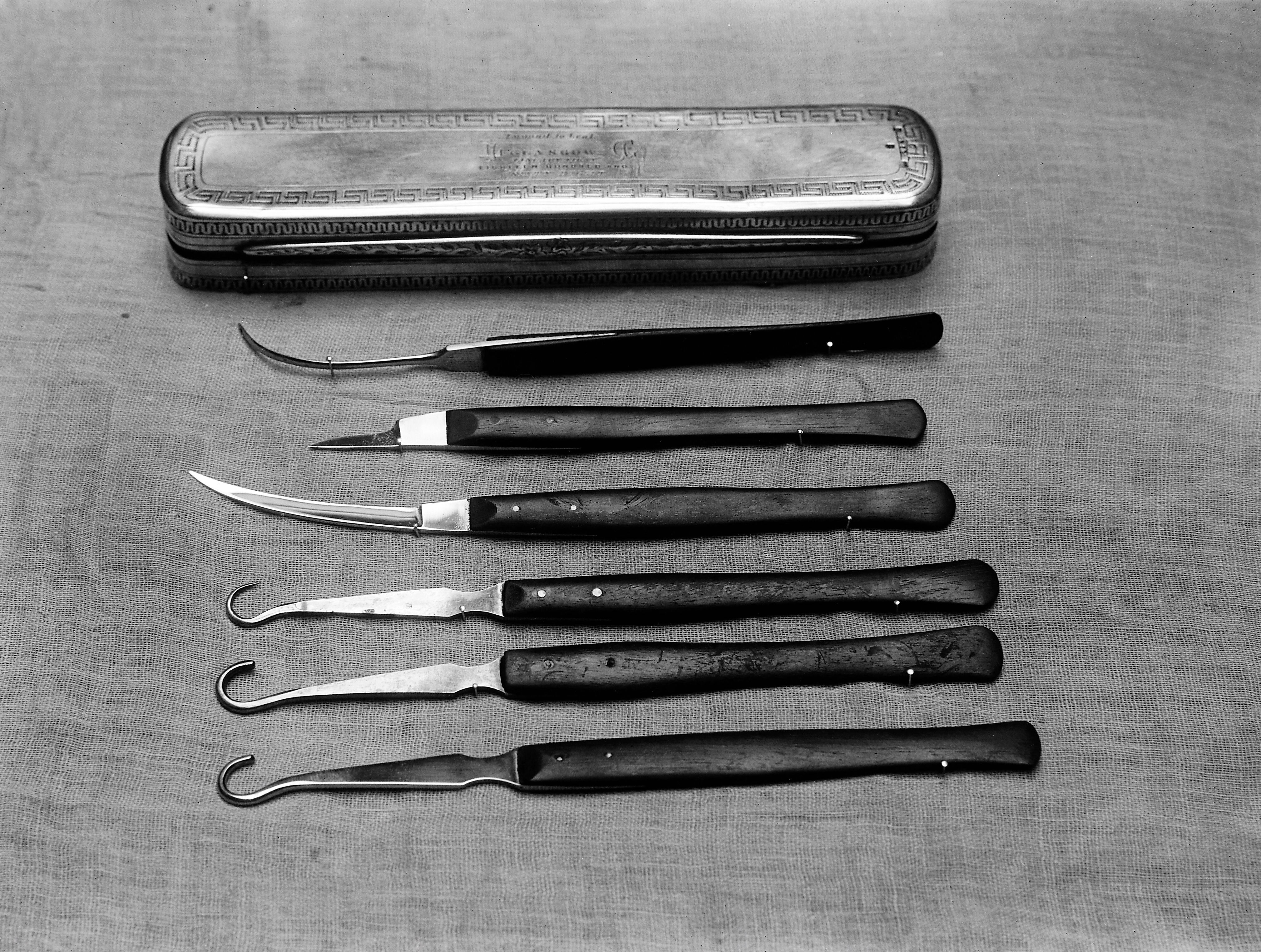 Case of surgical instruments, used by Lister. | Wellcome Collection
