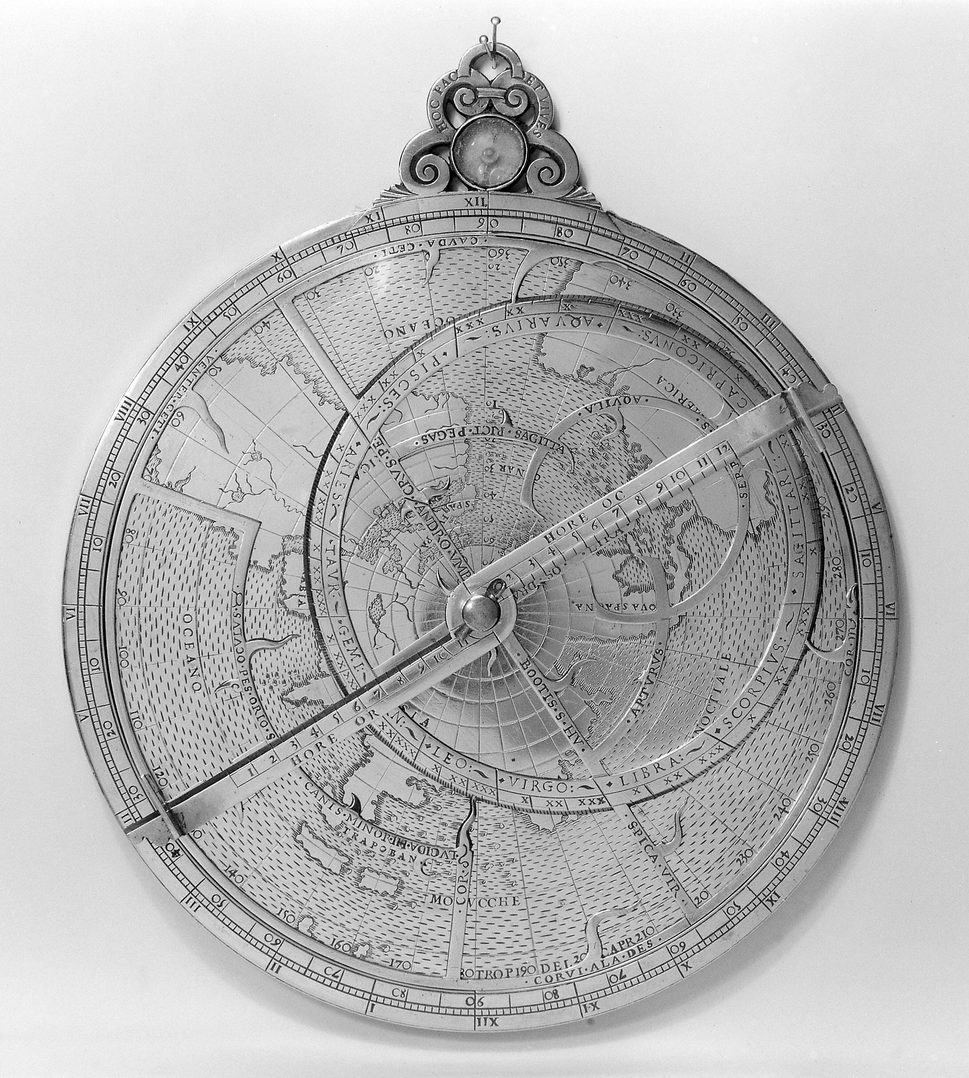 M0017323: Front side of an astrolabe with the components assembled ...